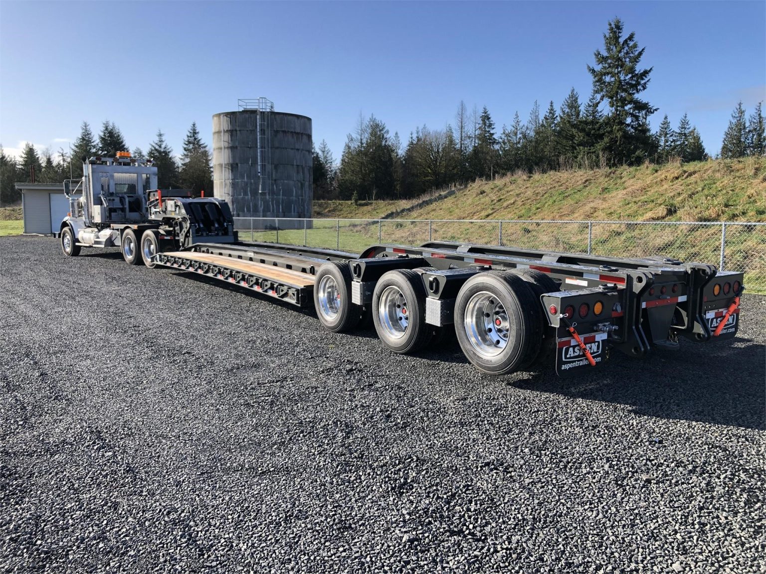 2022 ASPEN ASPEN 75 TON LOWBOY TRAILER - Peters & Keatts Equipment Inc.
