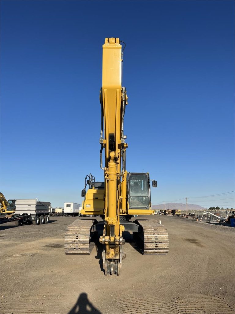 2020 KOMATSU PC490 LC-11 - Peters & Keatts Equipment Inc.