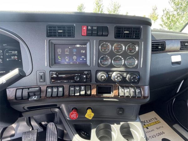 2023 KENWORTH T880 - Peters & Keatts Equipment Inc.
