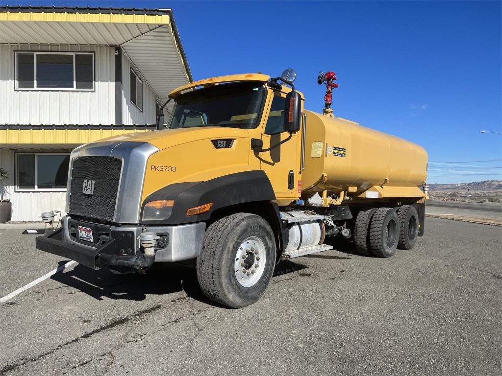 2014 CATERPILLAR CT660 - Peters & Keatts Equipment Inc.
