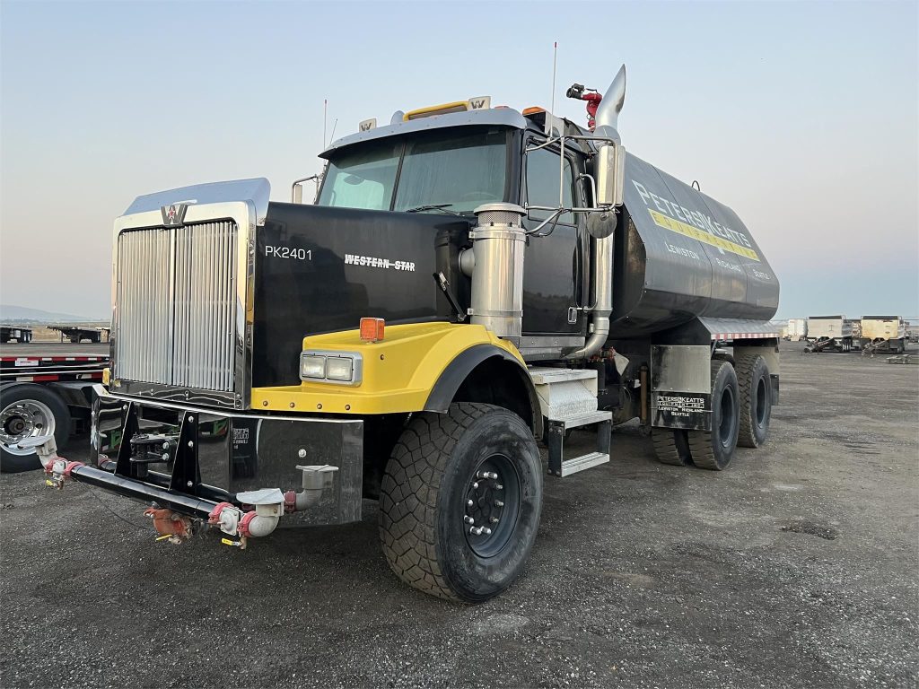 1999 WESTERN STAR 4964SX - Peters & Keatts Equipment Inc.