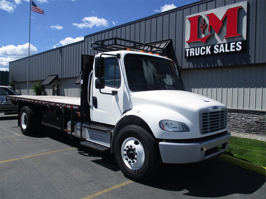 2016 FREIGHTLINER BUSINESS CLASS M2 106 - Peters & Keatts Equipment Inc.