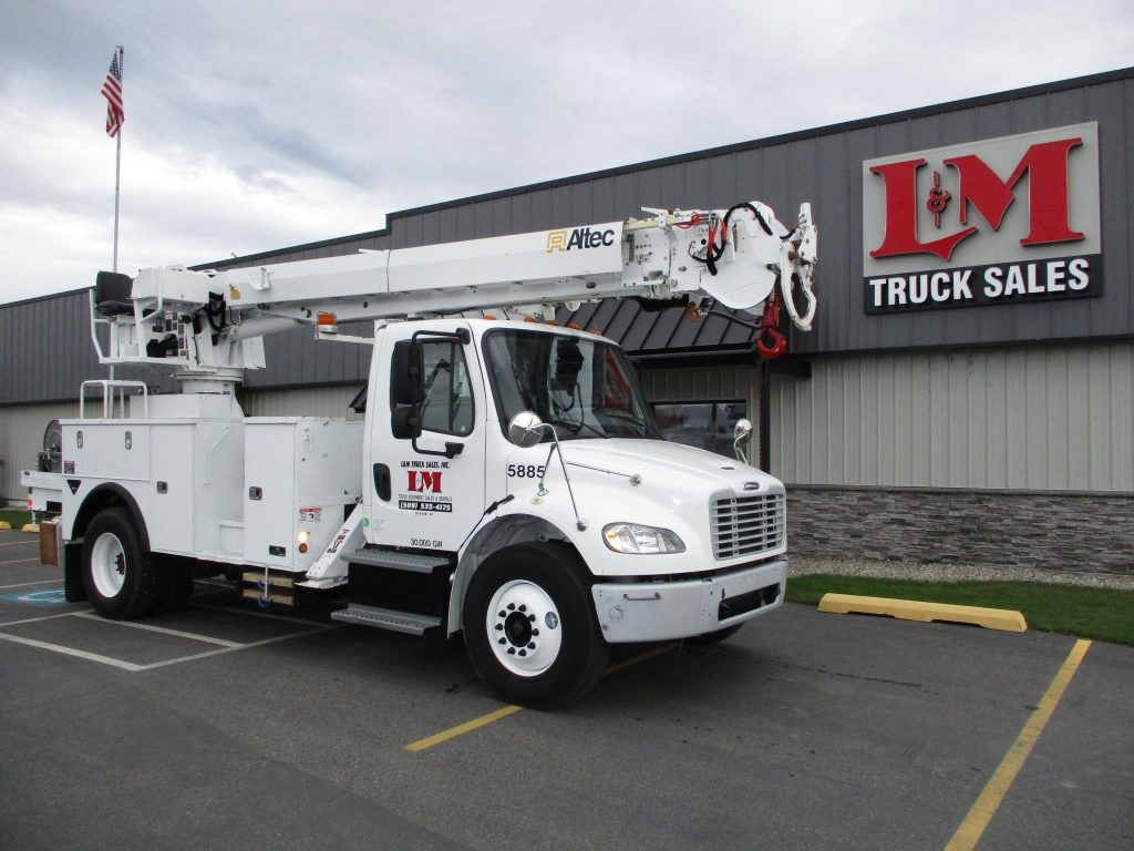 2014 ALTEC DC47TR - Peters & Keatts Equipment Inc.