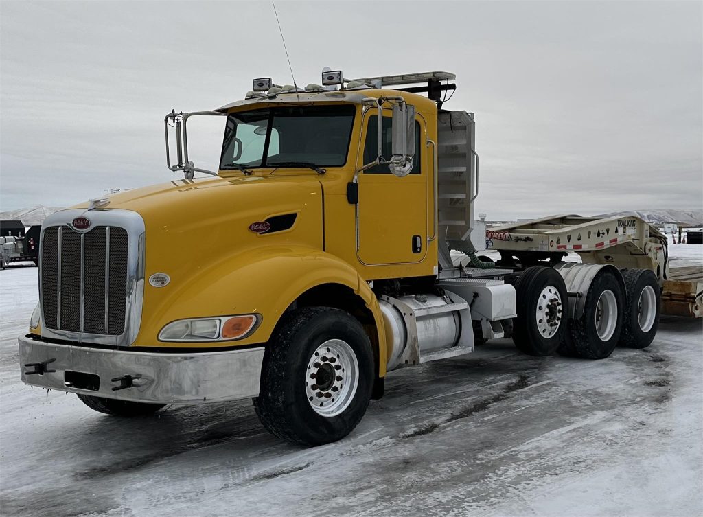 2009 PETERBILT 386 - Peters & Keatts Equipment Inc.