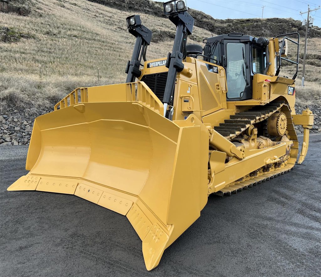 2013 CATERPILLAR D8T - Peters & Keatts Equipment Inc.