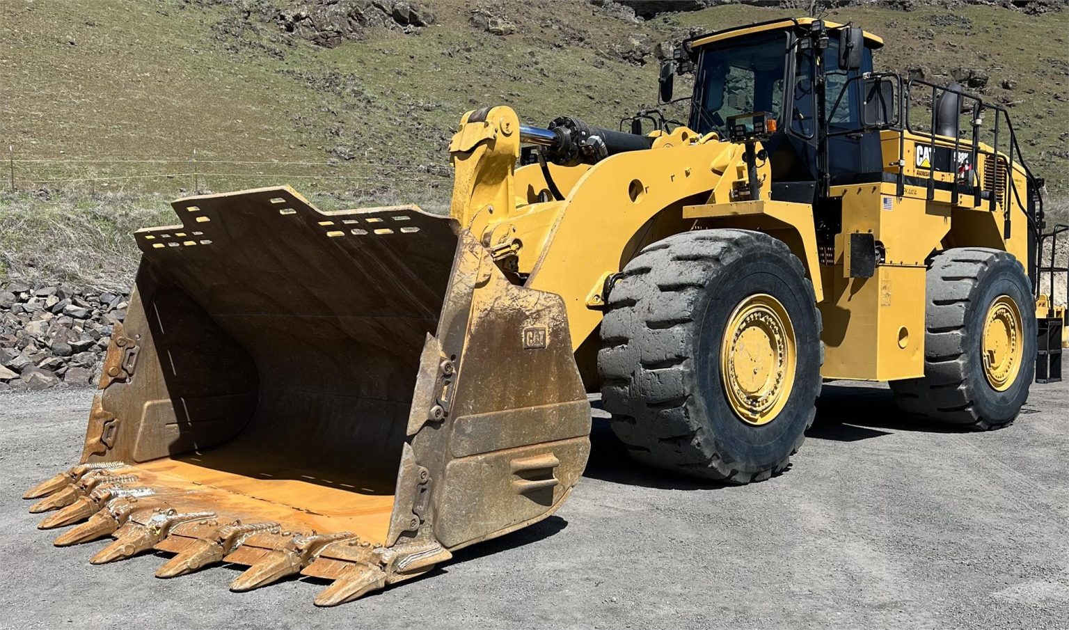2020 CATERPILLAR 988K - Peters & Keatts Equipment Inc.