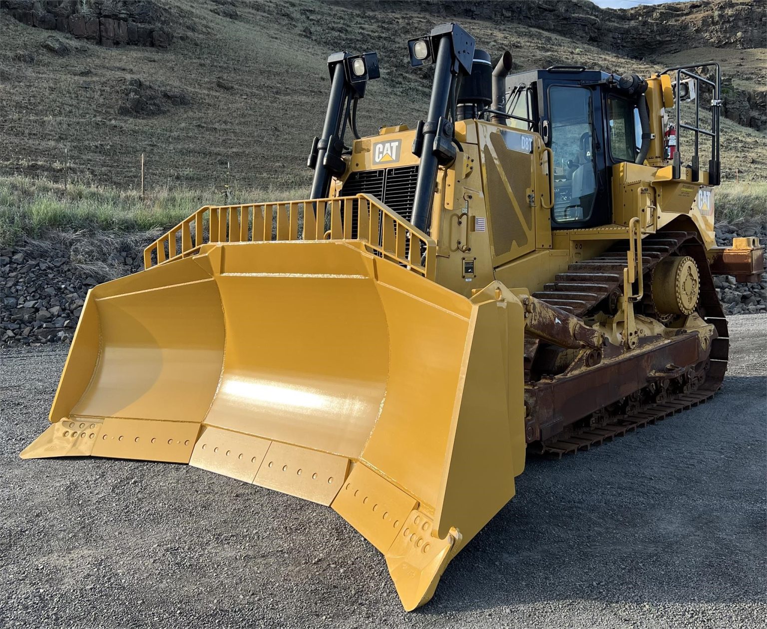 2019 CATERPILLAR D8T - Peters & Keatts Equipment Inc.