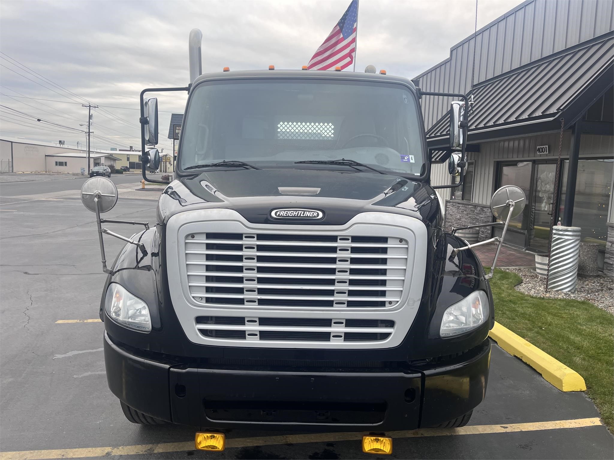2014 FREIGHTLINER BUSINESS CLASS M2 112 - Peters & Keatts Equipment Inc.