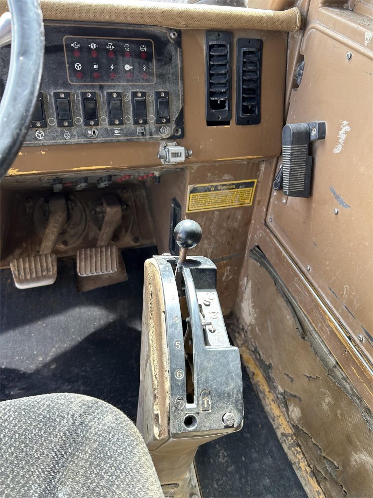 1993 CATERPILLAR 773B - Peters & Keatts Equipment Inc.