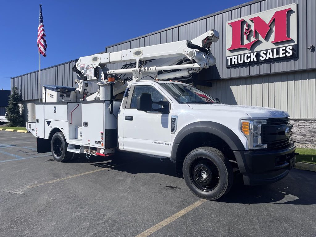 2018 ALTEC AT48M - Peters & Keatts Equipment Inc.